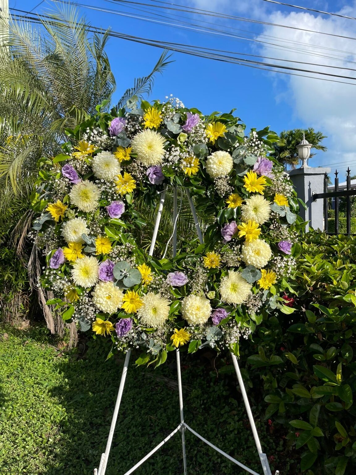 Graceful Tribute Wreath – Florasol Belize